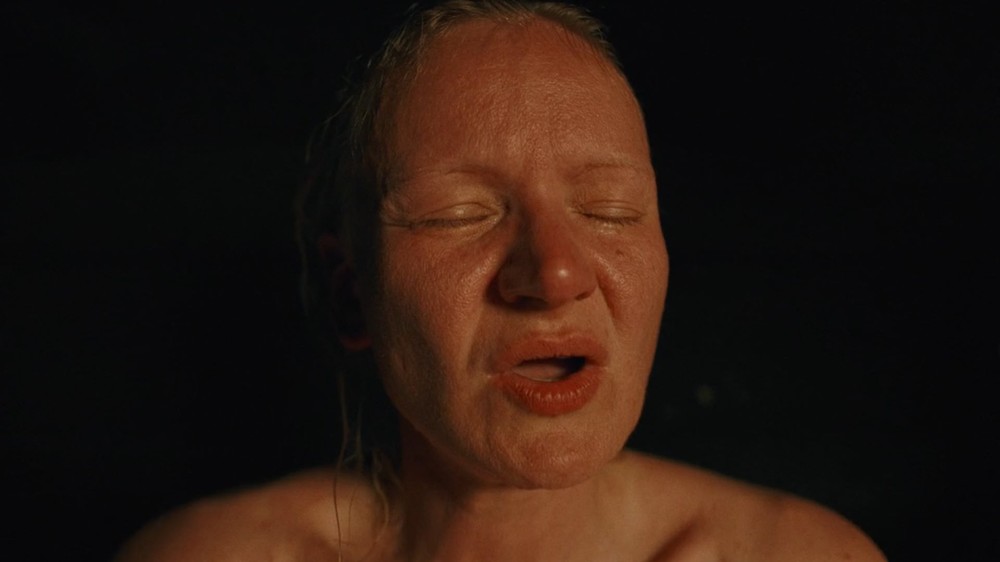 Smoke Sauna Sisterhood - Trailer [ov st en] - Cineuropa