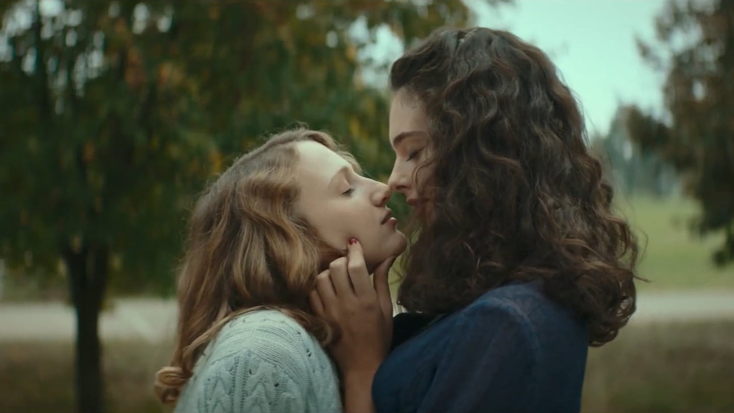 The Beautiful Summer - Trailer [it] - Cineuropa