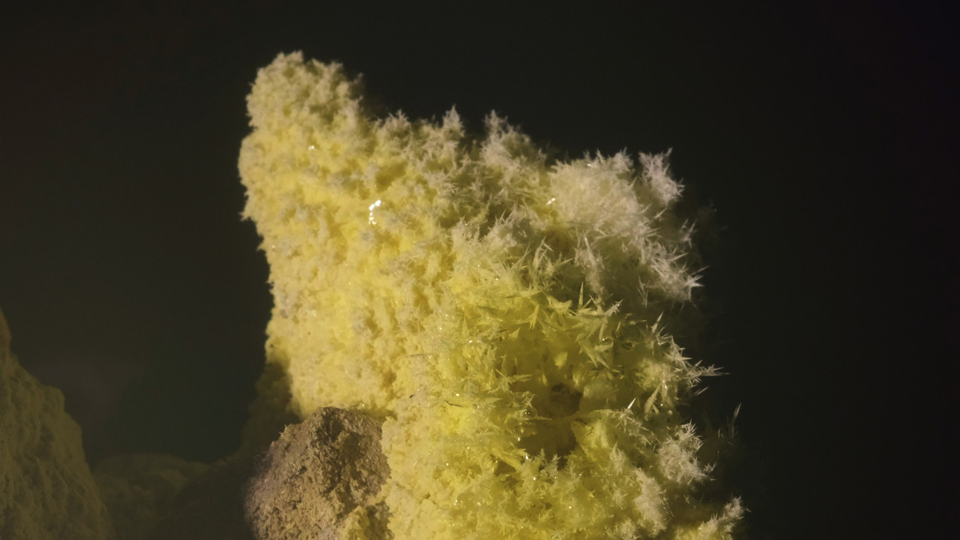 Lapilli - Tráiler [sk st en] - Cineuropa