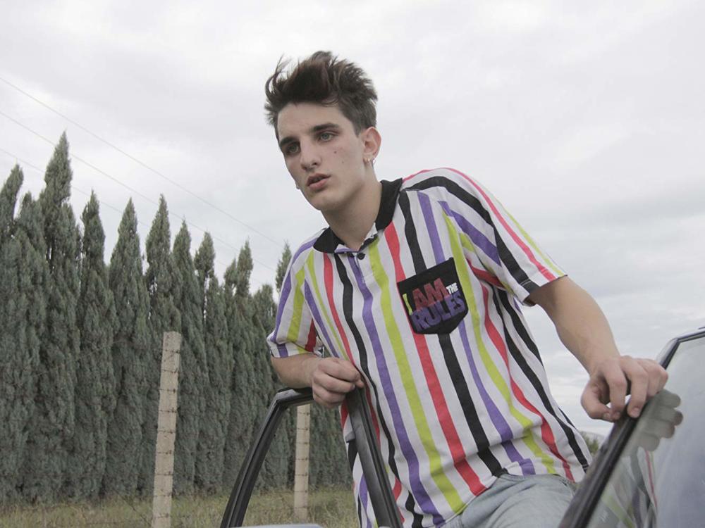 Review: Take Me Somewhere Nice - Cineuropa