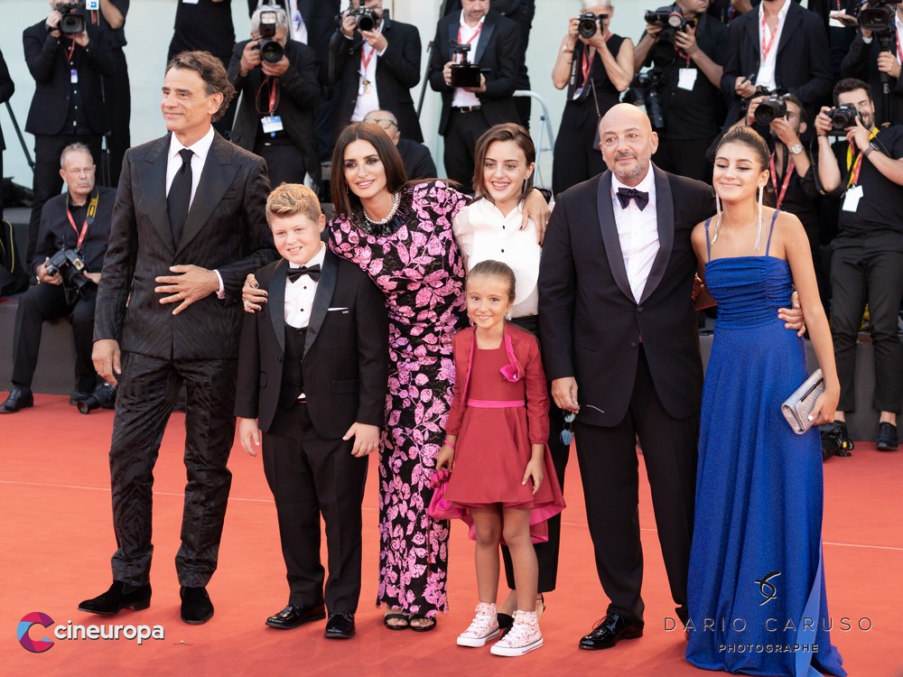 Photogallery 04/09/2022: Venice 2022 - L'immensità - Cineuropa