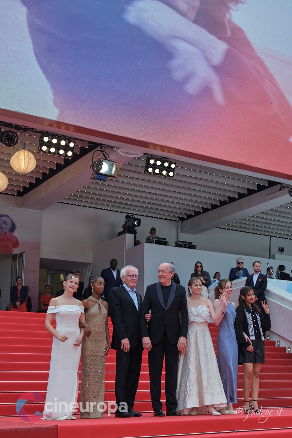 Review: Young Mothers - Cineuropa