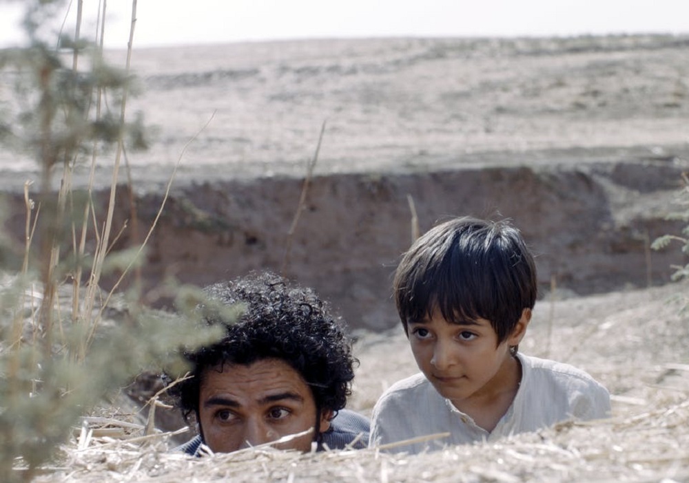 Review: Neighbours - Cineuropa