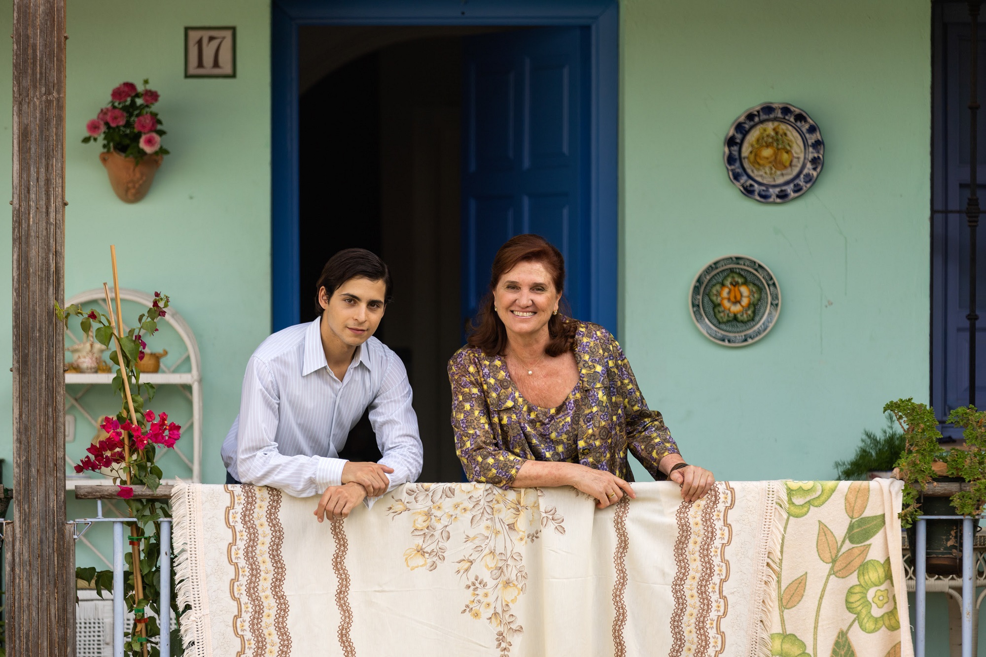 Alejandro Marín shoots his debut, Te estoy amando locamente - Cineuropa