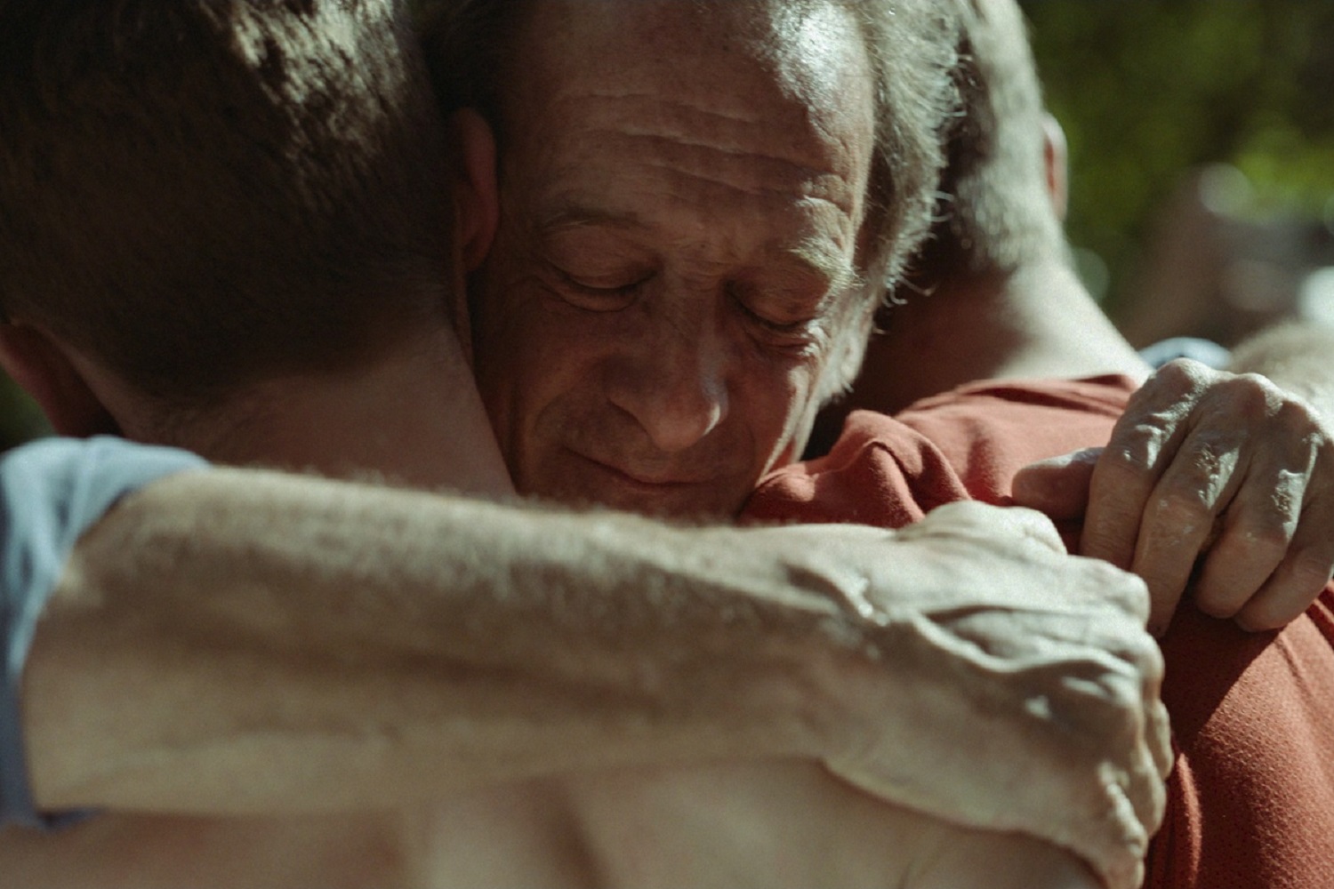 Critique : Jouer avec le feu - Cineuropa